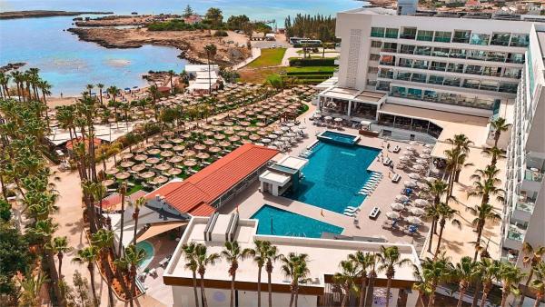 Cavo Maris Beach Hotel - Fig Tree