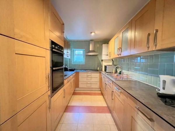 London Central Acton House - Hounslow