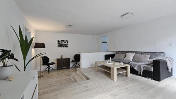 2 Zimmer Wohnung Mit Terrasse - Andernach