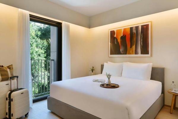 Bob W Milan Crocetta - Milan