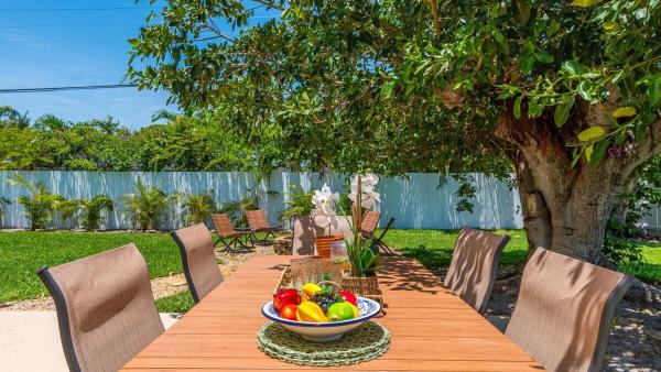 Serene El Cid Retreat - West Palm Beach, FL