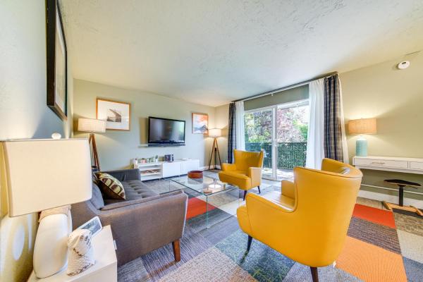 Modern Home Between Seattle, Tacoma And Sea Airport - Bellevue, WA