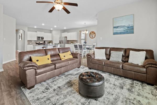 4 Bedroom Home In Lake Charles - Lake Charles, LA