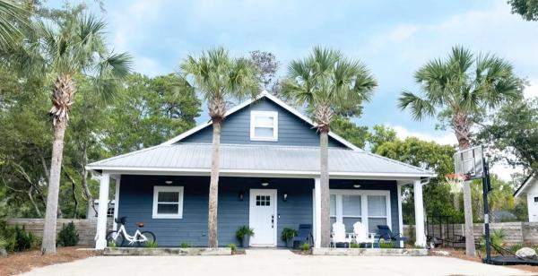 Pinewood Cottage Home - Alys Beach, FL