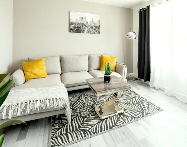 Stunning Lux 3 Bedroom Home Priv Parking In Birmingham - Bromsgrove