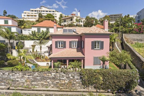 Vila Botânica - By Wehost - Funchal