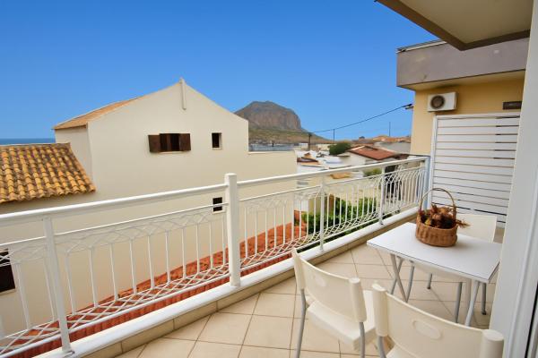 Cosmo Rooms - Seaside Elegance With Views Of Monemvasia Castle - Greece