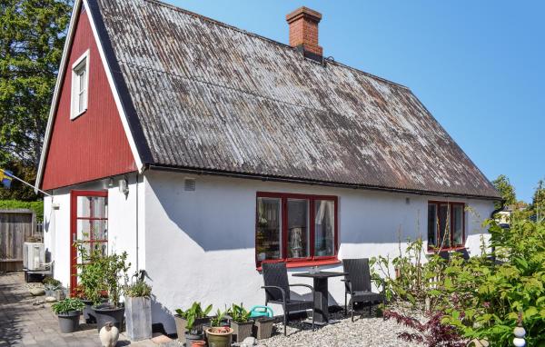 2 Bedroom Lovely Home In Simrishamn - Simrishamn