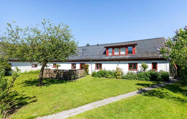 Lovely Home In Nibe With Lake View - Tanska