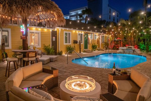 Sleeps 24 Steps To The Beach Heated Pool 7br 7ba - Treasure Island, FL