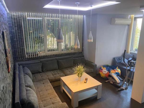 Luxury Seaside Villa With Jacuzzi & Garden - Varna - Varna