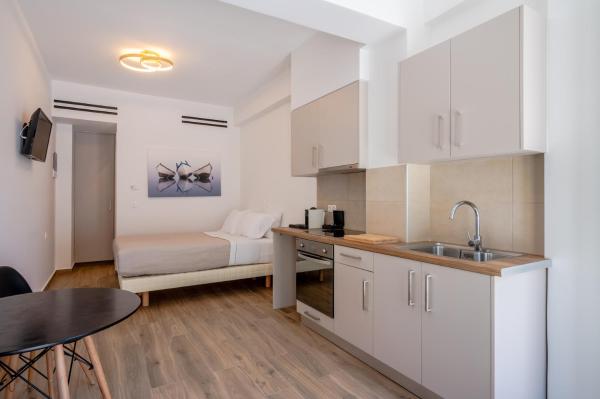 Apeiron Blue Perissa Apartments - Santorini