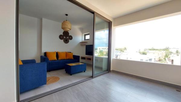 Modern And Luxury 3 Bedroom Apartment Steps From The Beach - Mauritius