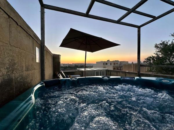 Mohba Townhouse Private Roof Top Jacuzzi Bbq - Malta