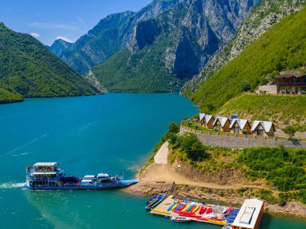 5 Stinet - Albania