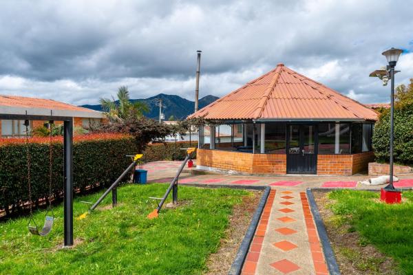 Hotel Centro Recreacional Villa El Encanto - Casanare