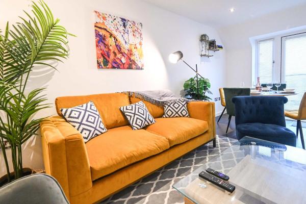 Two Bedroom Flat By Littlepiggyrentals Short Lets & Serviced Accommodation Cranfield With Balcony & Fast Wi-fi - Cranfield University