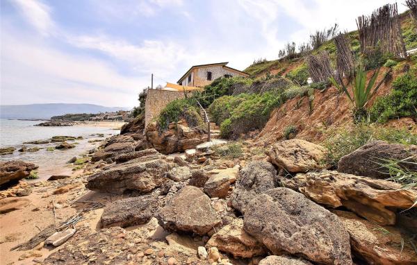 Beach Front Apartment In Trappeto - Trappeto