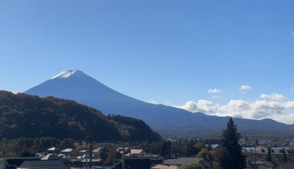富士山と河口湖とホテル風鈴 - Lake Kawaguchi