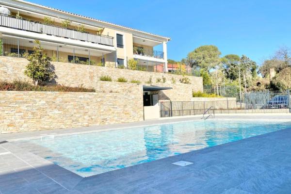 Beautiful Apartment For 5 With Swimming Pool - Saint-Raphaël