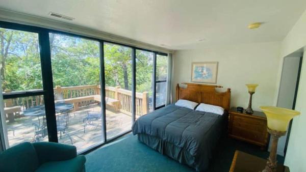 Treetop Village51-3bed3bapools-8pp - Lake Ozark, MO