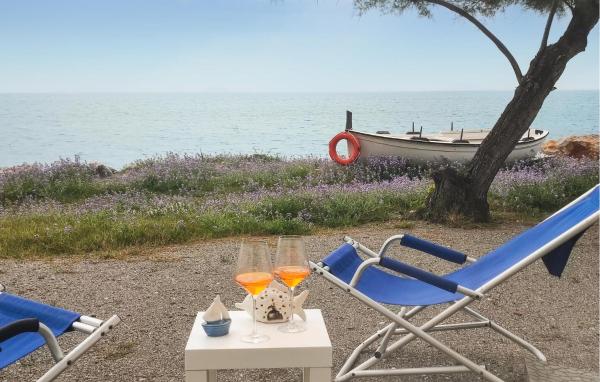 2 Bedroom Amazing Apartment In Capo Dorlando - Capo d'Orlando