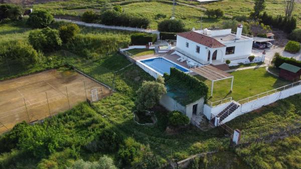 Casa De Campo "La Campanera" - Constantina