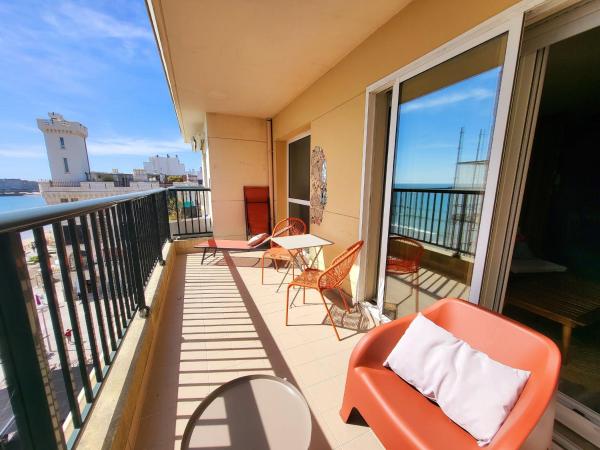 Modern Renovated Apartment - Sea Front - Terrace - Free Wifi - Les Sables-d'Olonne