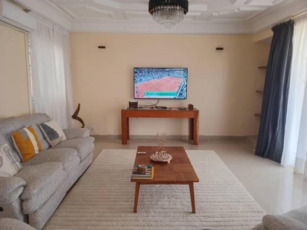 Chambres Doubles Tout Confort Dans Appartement Luxueux Yoff Virage Dakar - Dakar