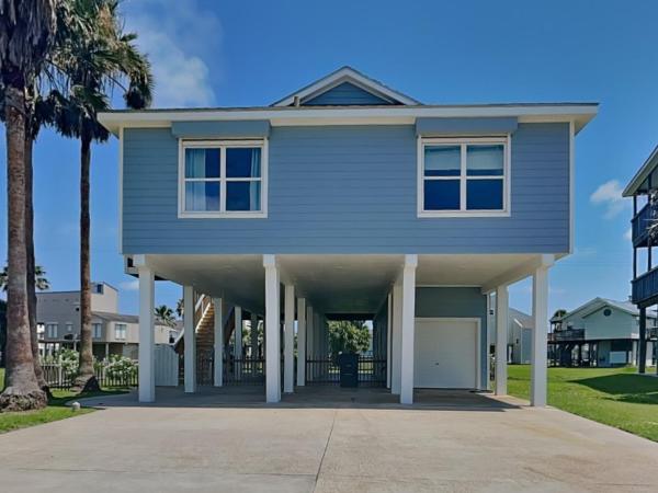 Pirates Warchest - Jamaica Beach, TX