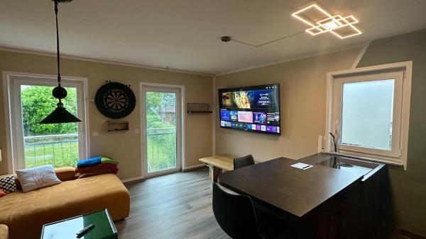 Moderne Wohnung Mit Küche Und Parkplatz - 烏茲堡