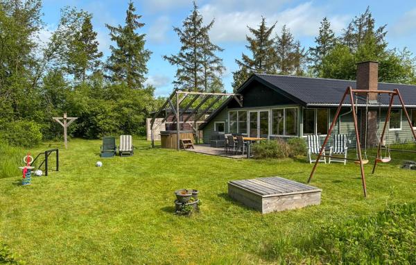 Lovely Home In Bording With Kitchen - Denmark