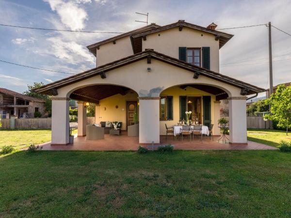 Country Home In Lucca Near Tuscan Wineries - イタリア ルッカ