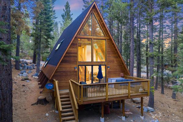 Tamarack By Avantstay Remodeled Chamberlands Full Beach Pool Access - Lake Tahoe