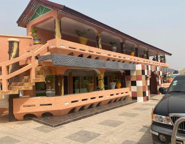 Jonny City Hotel - Kumasi