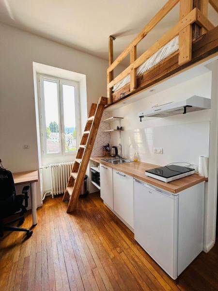 Studio With Mezzanine Center - Ibis budget Chambéry Centre Ville