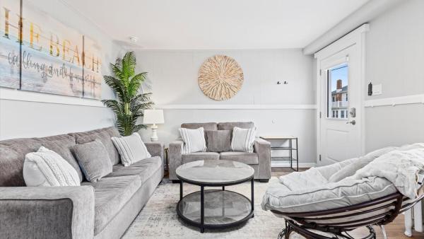 Modern Beach Retreat Sleeps 8 - Big Yard & Bbq - Ventnor City, NJ