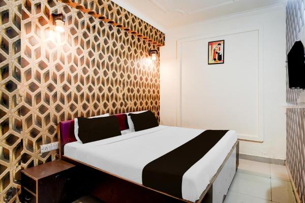 Hotel O Max Homestay - Agra