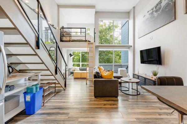 Stunning 2 Bedroom Loft In Downtown Vancouver - Amazing Location - Vancouver