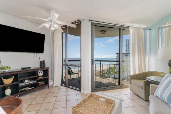 Stylish Escape Oceanview Suite At Meridian Plaza! 1405 - Conway, SC