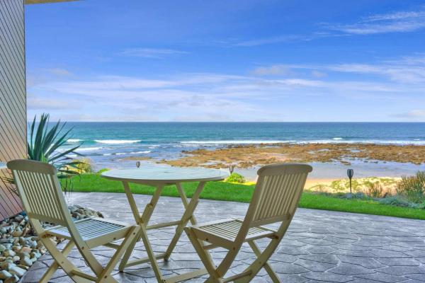 Absolute Beachfront L Couples Getaway - Central Coast