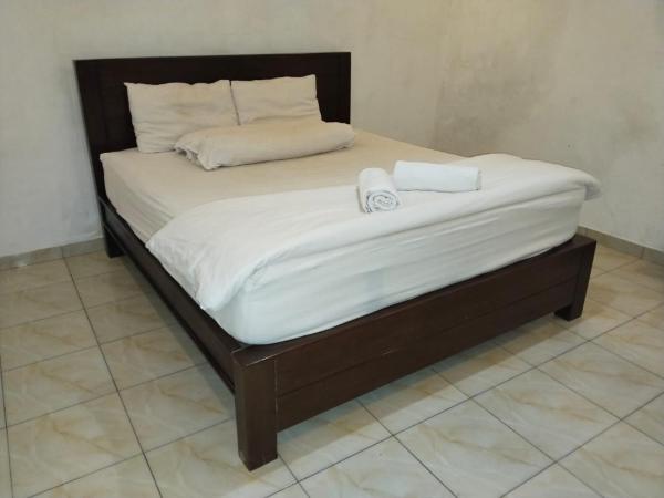 Green Doorz Hotel - Rembang