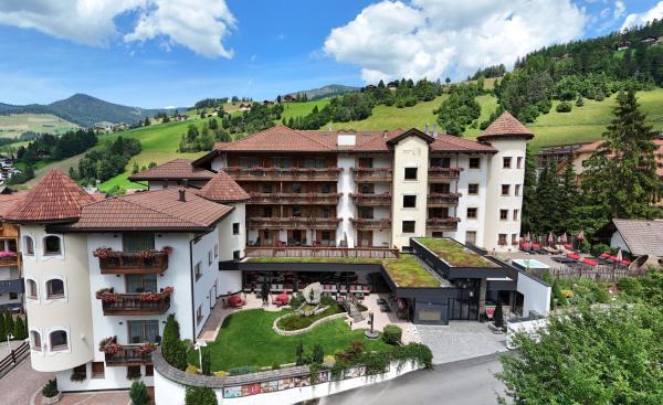 Almhof Hotel Call - San Vigilio di Marebbe