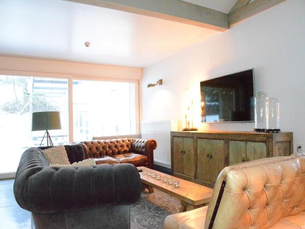 Spacious Holiday In Bièvre, Cleaning Included - Bouillon