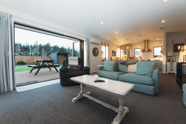 Feels Just Like Home Super Well Equipped For Families And Groups Pet Friendly - Methven