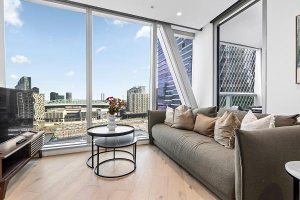 Marvel Stadium Views - Modern And Bright Apt With Pool - St Albans