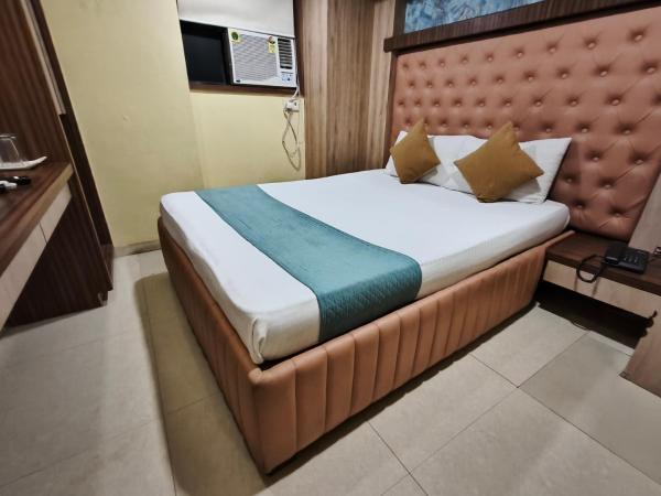 Hotel Ratna Paradise Thane West - Thane