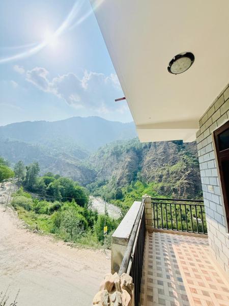 Aston Hills Kasol-best Awarded Riverside Property With Mountain View - Mandi