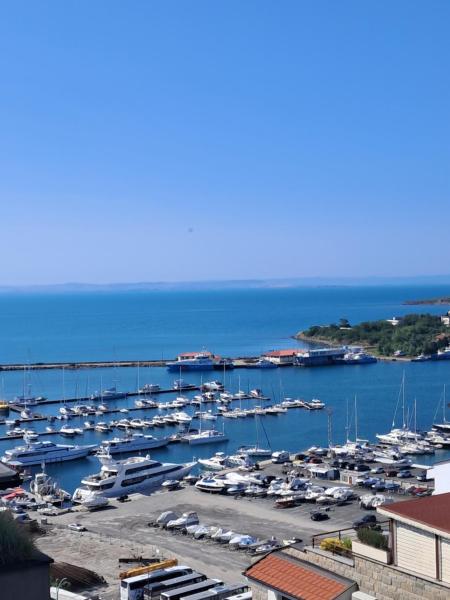 Sea View Apartment - Sozopol