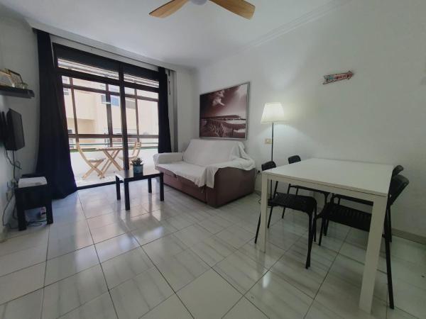 Alquilaencanarias-medano Colon Center, Near The Beach - El Médano